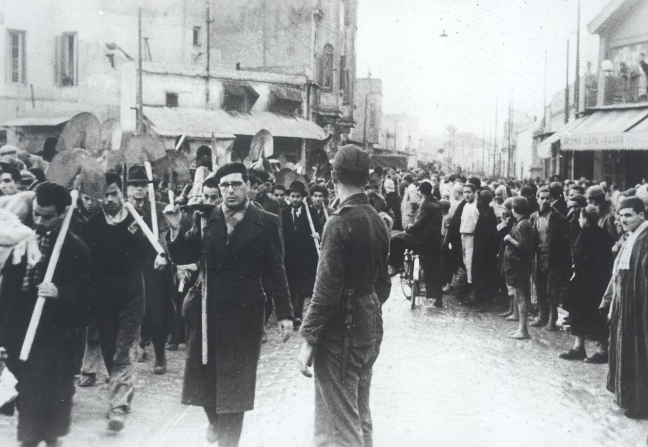 « 9 décembre 1942 : la rafle oubliée des Juifs de Tunisie » - L'invité ...