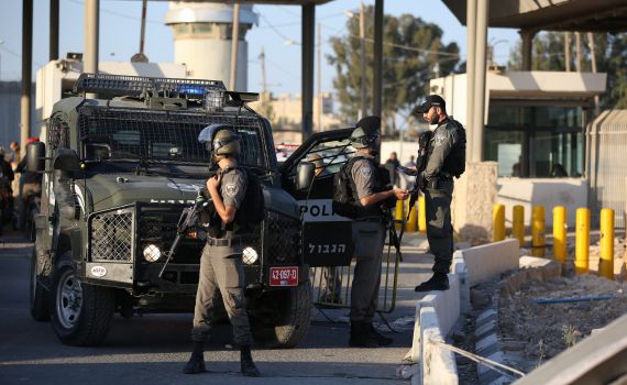 Attentat sur la route 449 : un civil visé par une bombe artisanale et ...