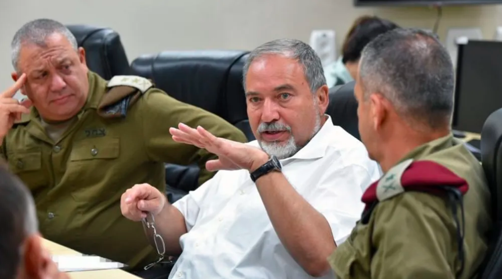 Avigdor Lieberman assure qu'Israël a fourni des armes à des milices ...