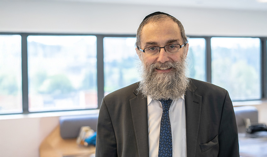 Blessé, mais debout : le Rav Lemmel appelle à l’unité - L'invité de la ...