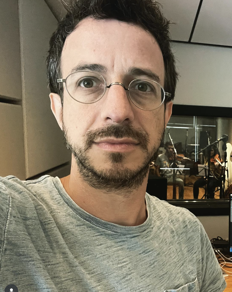 Le clip d’IA de Yoni Bloch devient réalité : les otages rentrent ...
