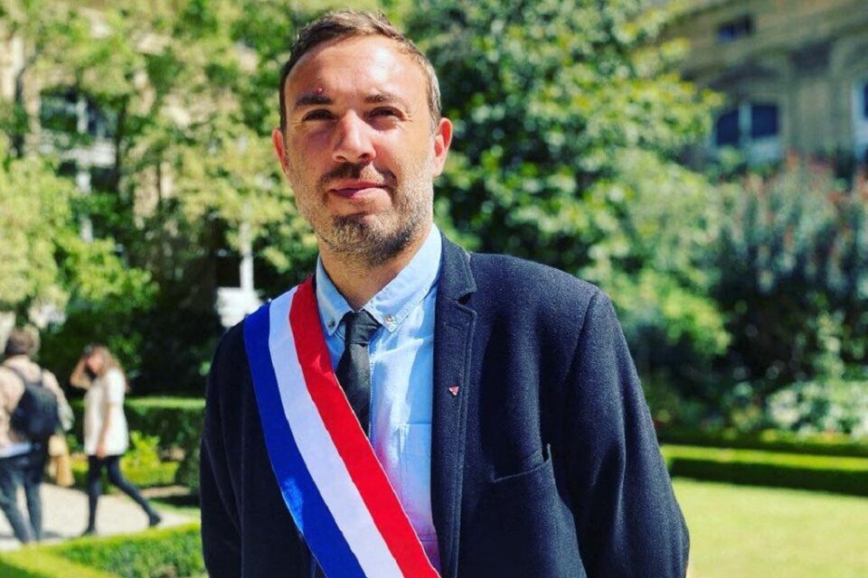 Le député LFI, Thomas Portes, s'est recueilli devant la tombe d’un des ...