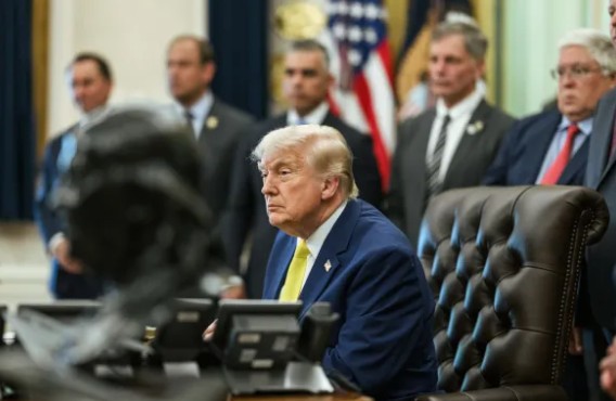 Trump prêt à une concession majeure pour éviter une frappe iranienne