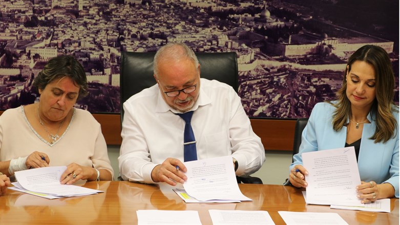 L’accord entre le ministère des Finances et les instituteurs serait-il ...